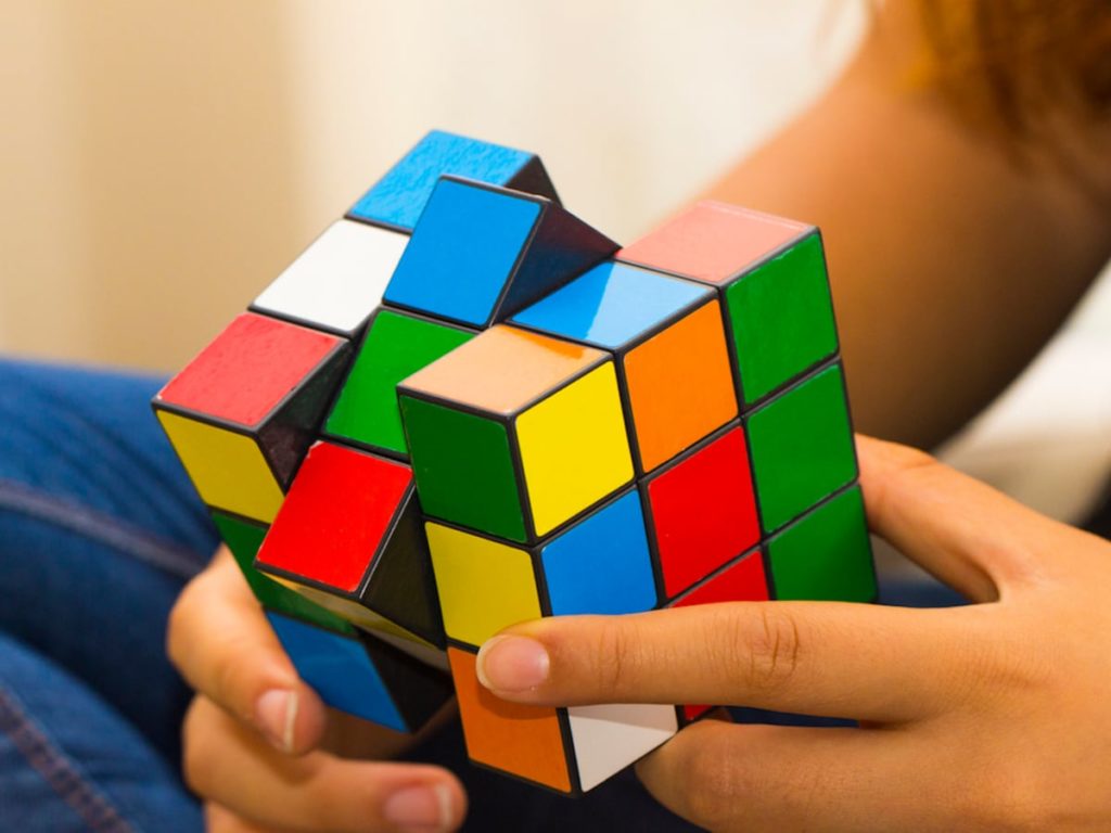 Pourquoi jouer au rubik’s cube ? – basedeloisirs78.fr